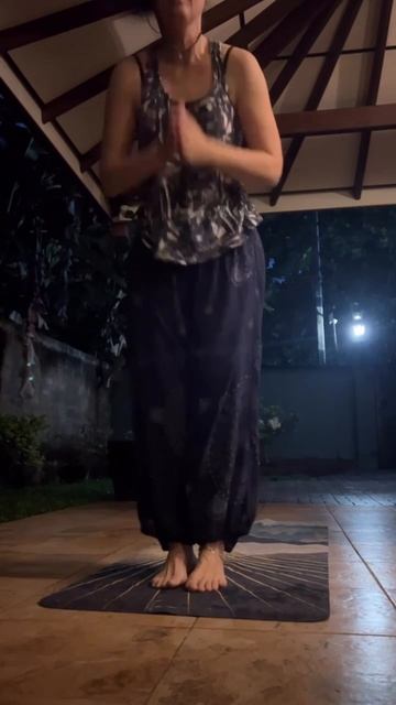 Сурья-намаскар. Базовый комплекс.