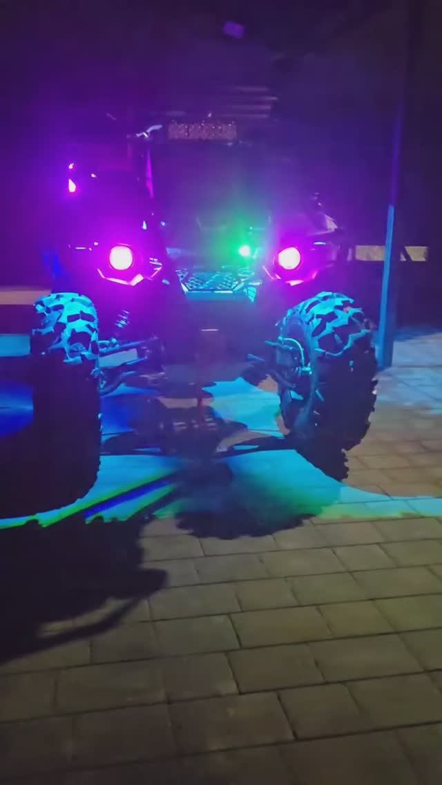 квадроцикл Стелс Гепард с подсветкой (это что за аппарат)