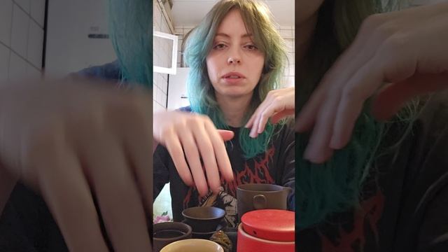 Чаепитие из красного дорожного сервиза. Чай "Жасминовая жемчужина".