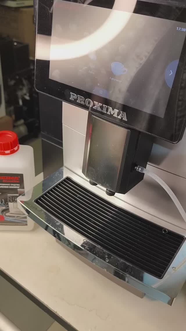 PROXIMA DR COFFEE F11 Кофемашина не забирает молоко - проверка форсунки - часть 1