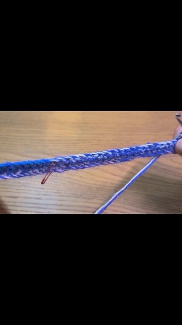 Простая шапка крючком! #knitting #crochet #носочнаяпряжа #укороченныеряды