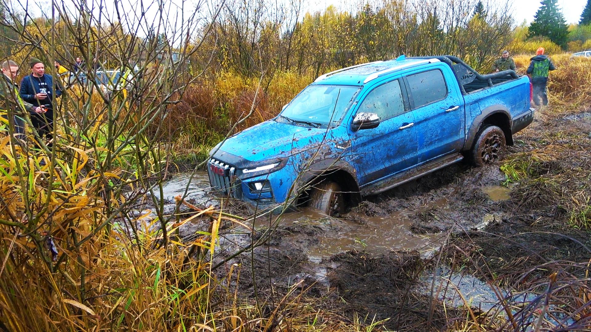ПОПАДОС! Новый JAC T9 за грузовиком в болото?! Внедорожная экспедиция ГАЗ 66, Nissan Patrol, Sollers