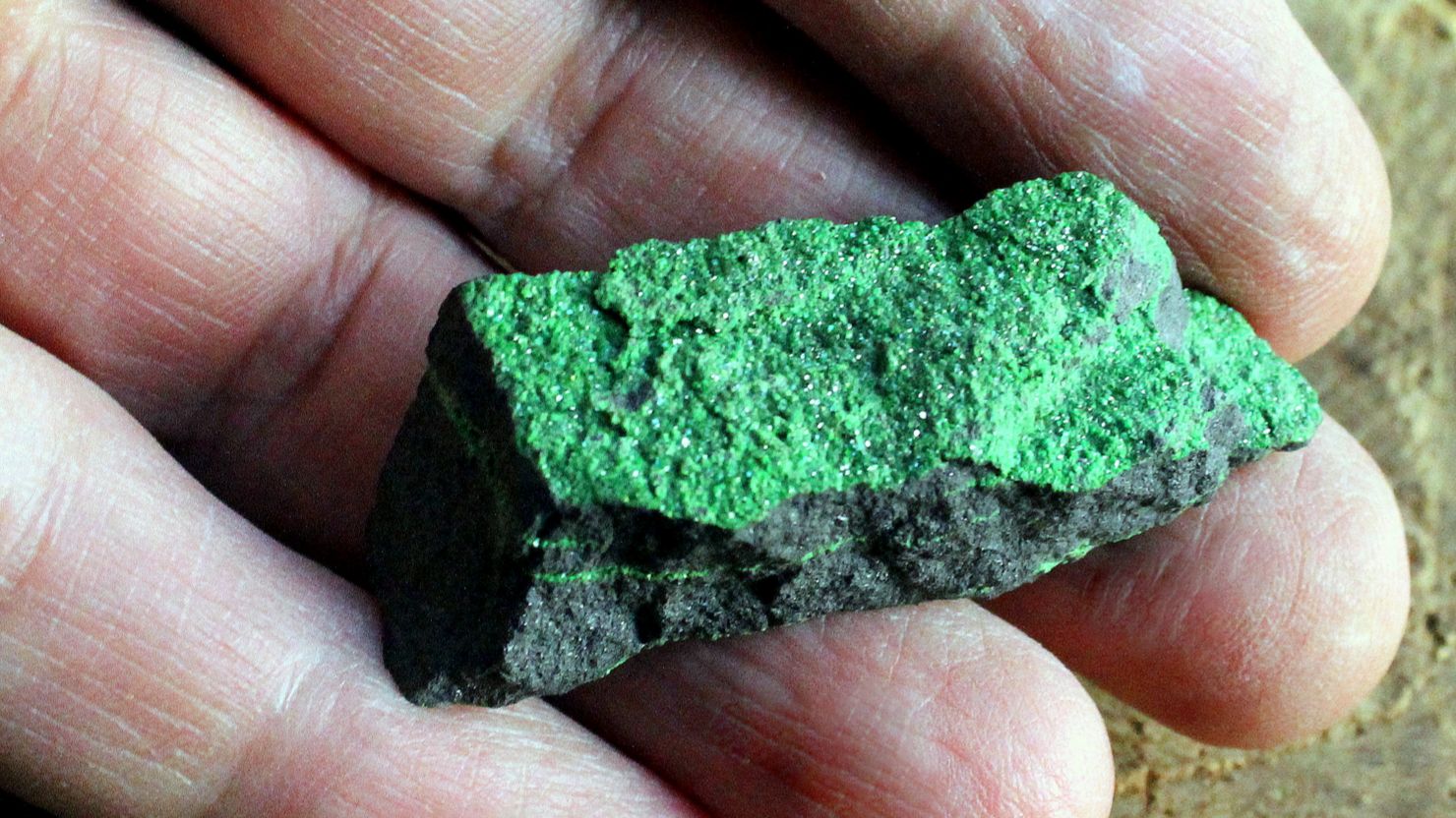 Уваровит коллекционный