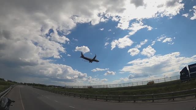 Видеоклип. Просто музыка и мотоциклы