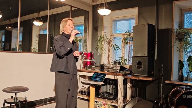 Анна Сеничева - Спустя молчание