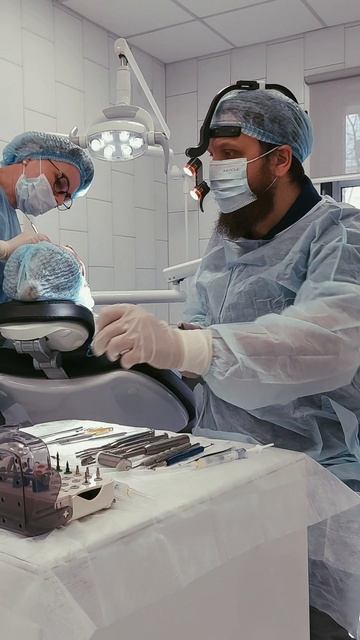 Операционный день в клинике #хирургия #эндодонтия #микрохирургия #стерильность #short  #доктор