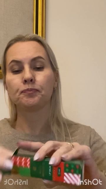 Бальзам для губ MAGIC MOMENTS