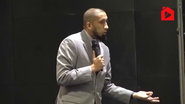 Нуман Али Хан