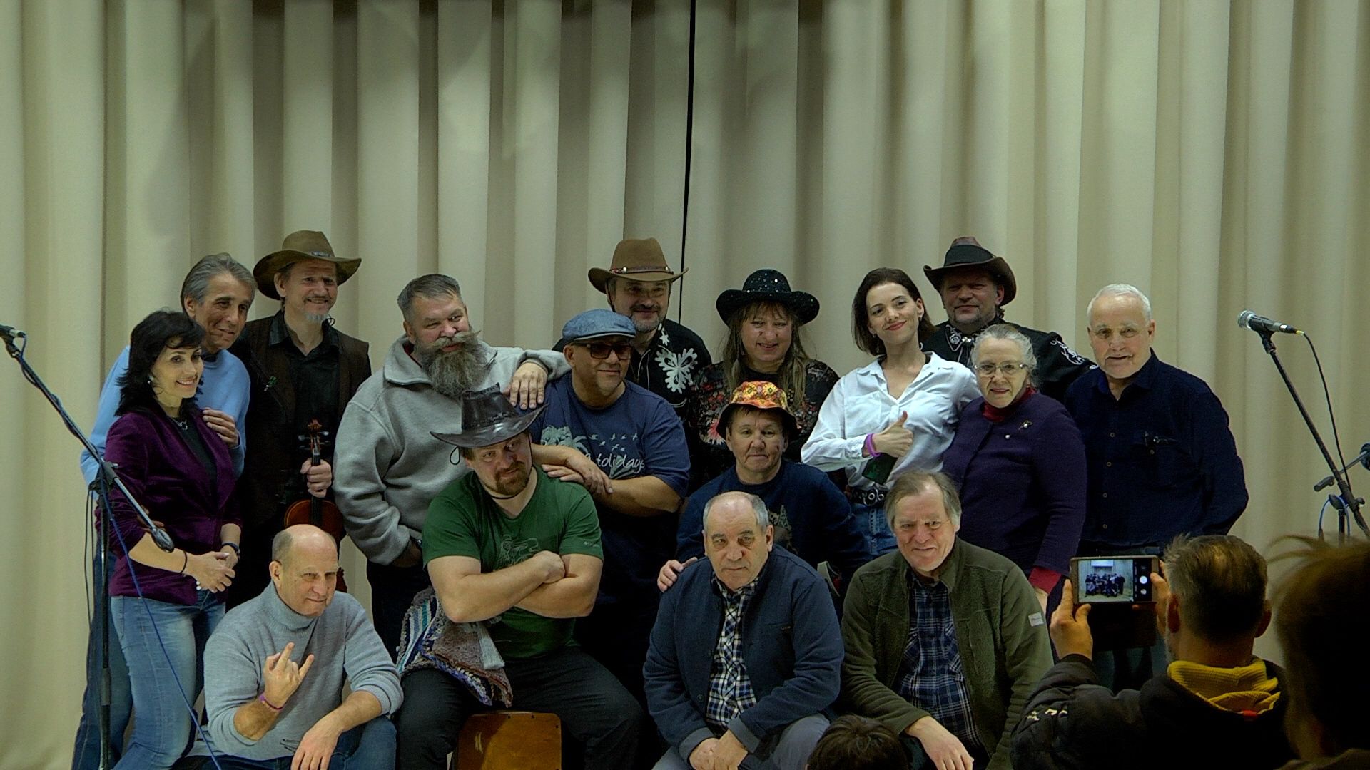 Чистая река.