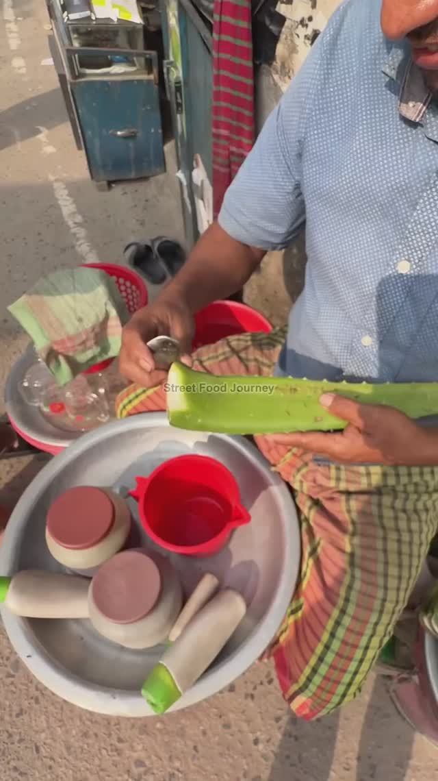 Они и ЭТО пьют? Уличная Еда Мира/ Street Food  t.me/StreetFoodChannel