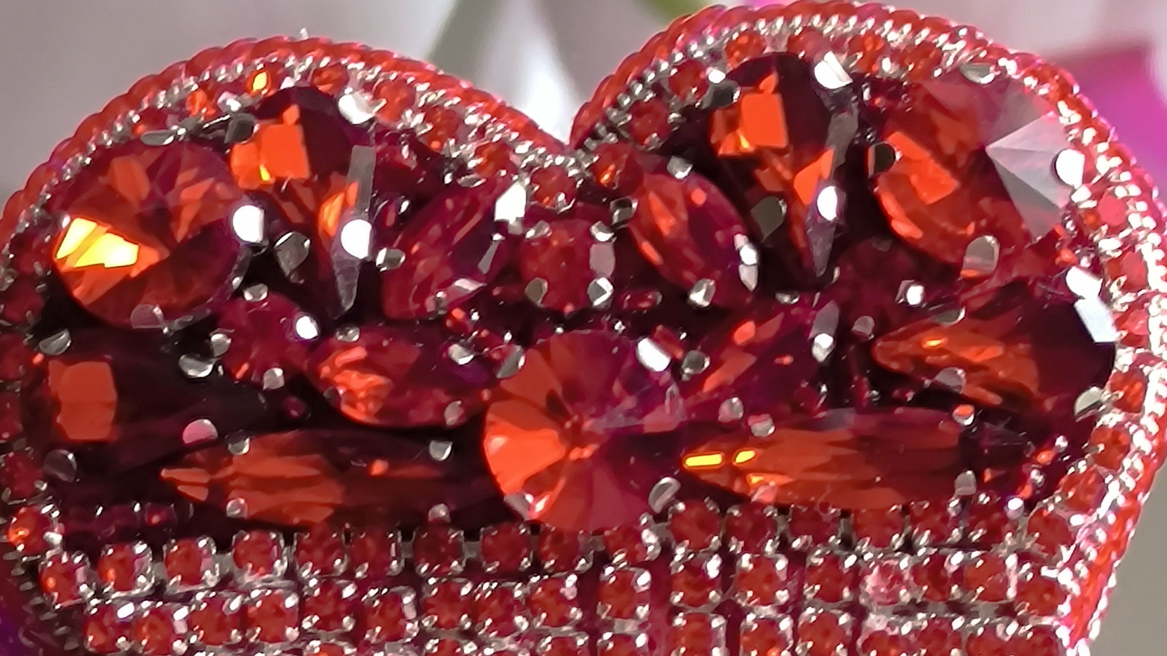 Брошь "Сердце"