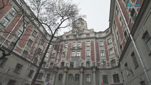 Знаменитые жители, маленькие хитрости и вечные тайны Дома трёх Бенуа