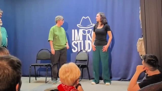 Сцена - Семья на даче