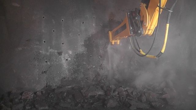 BROKK 800, работа в забое