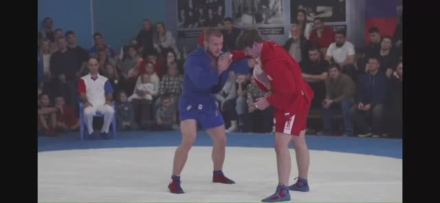 «Выхват за ногу» от Антона Коновалова и уверенная победа