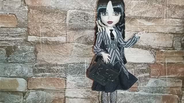 Обзор на куклу Монстер Хай Уэнсдей Аддамс-Monter High Wednesdey Addams