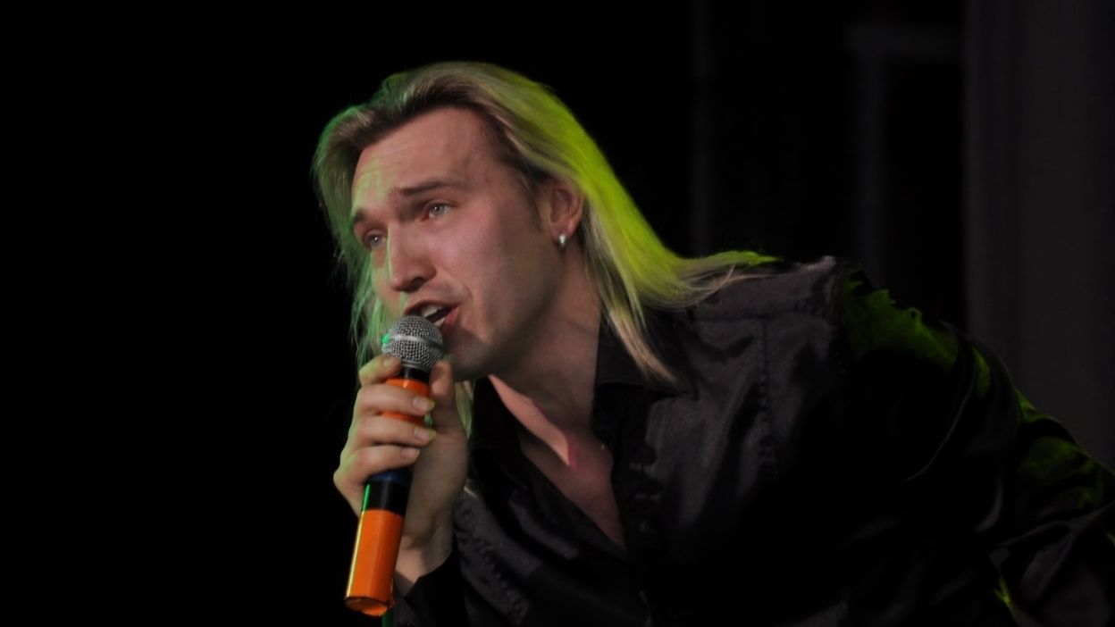 Пётр Елфимов - Взгляд любви (Церемония открытия конкурса «Халi-Хало», Новополоцк, 18.03.2011 г.)