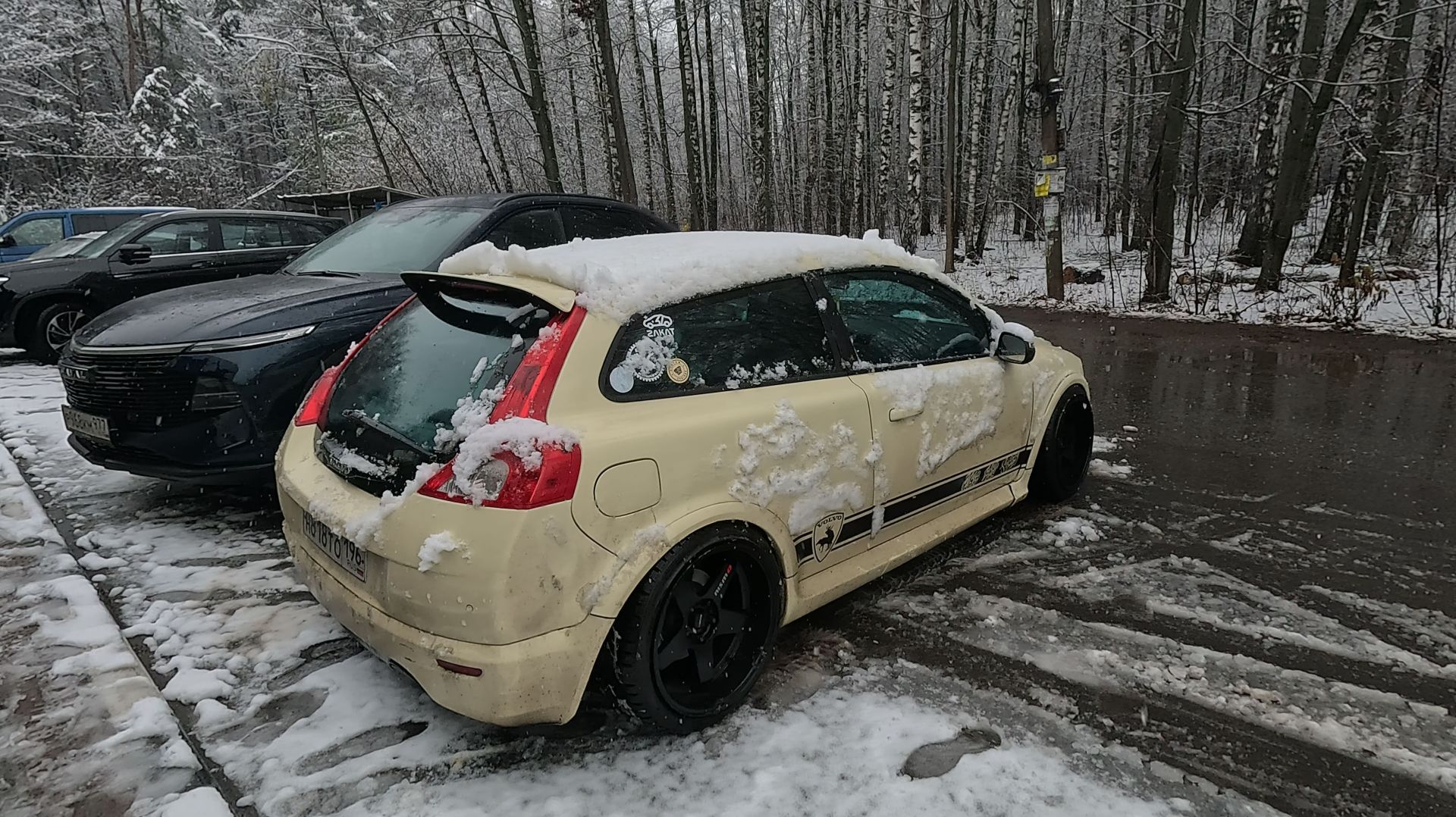 Первые дни на Вольво С30. Проблемы с ГУР и ступичным подшипником. Первый снег