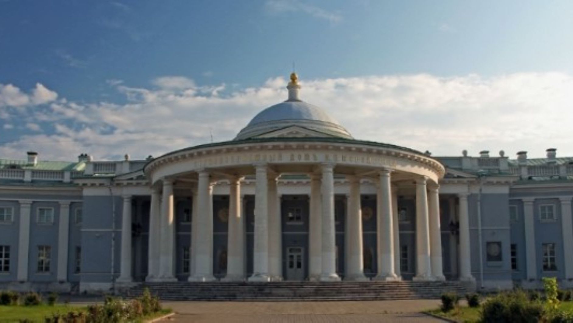 Странноприимный дом графа Шереметева на Садовом кольце в Москве