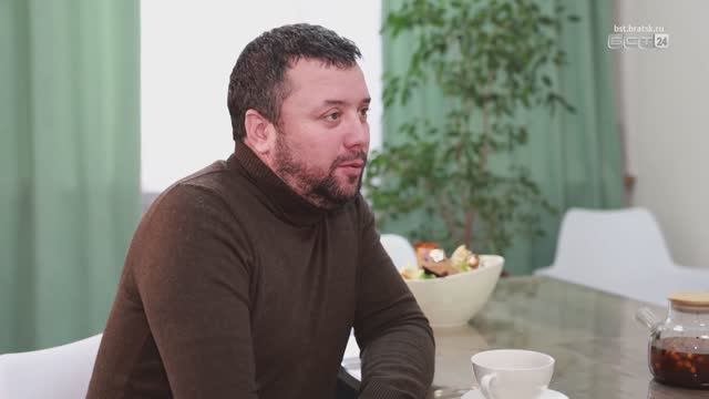 Большие истории маленького города: Роман Небользин