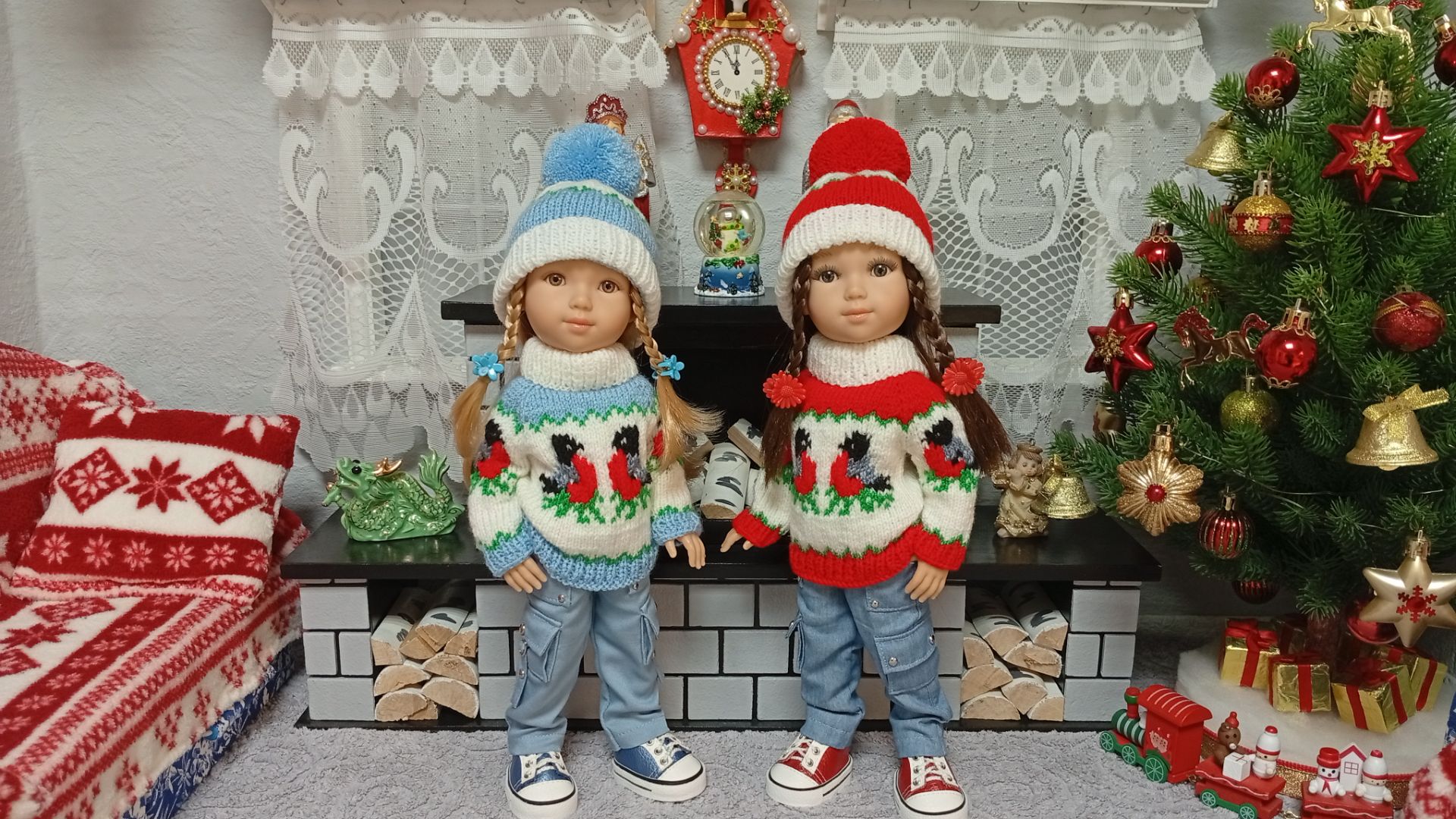 Свитера и шапочки с жаккардовым узором для кукол Паола Рейна 34 см.