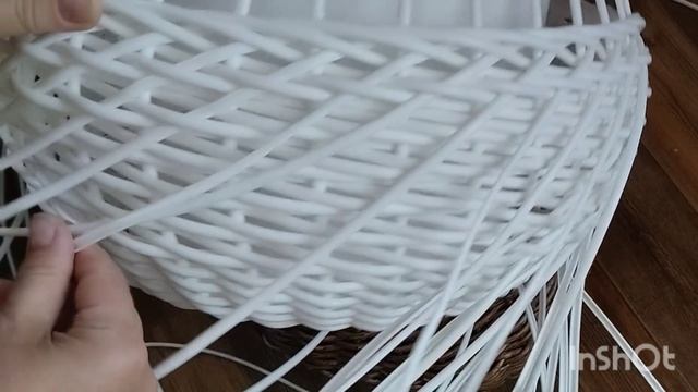 Плетение из ротанга ,узор сетка.Кашпо пузатик.