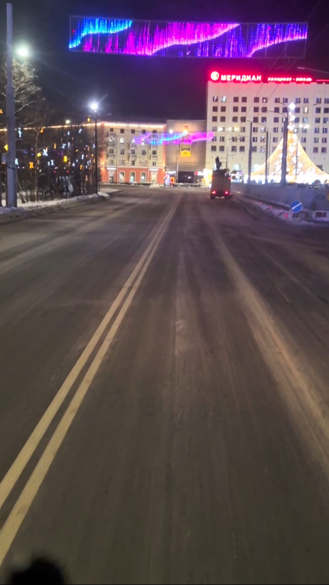 Ночной центр Мурманска | Новогодний декор ноябрь 2025