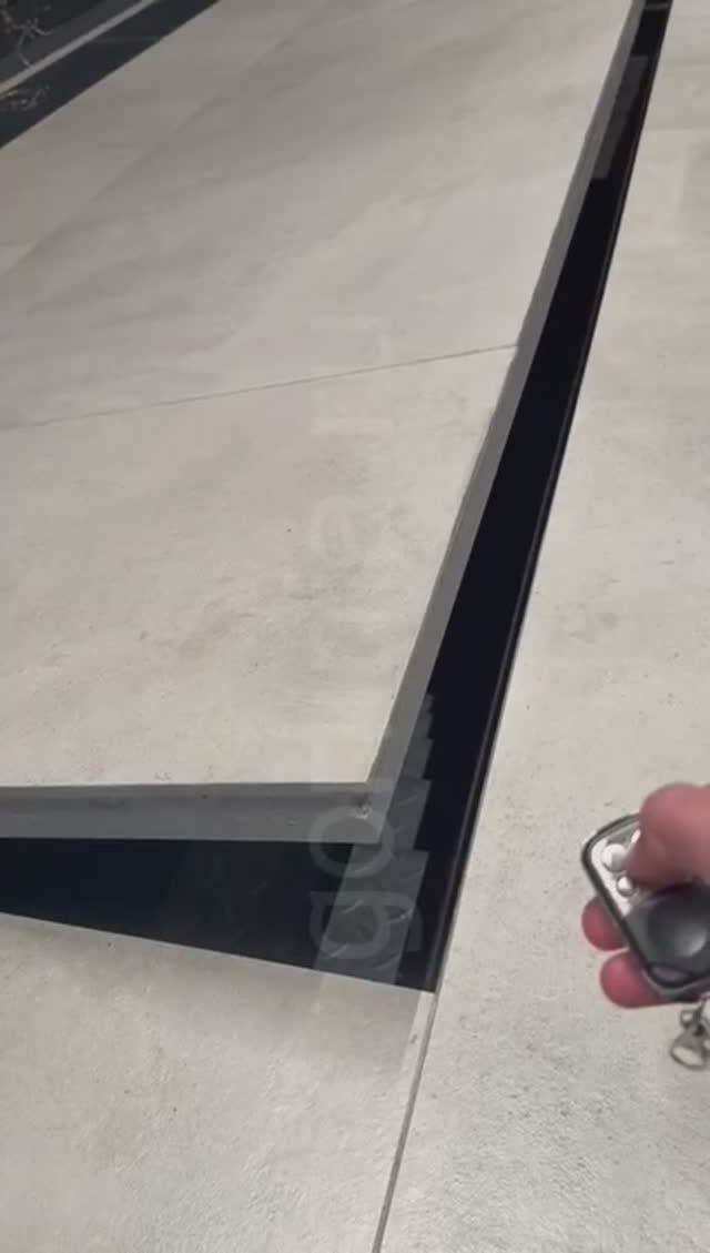 Люк 2500х900 с эл.приводом напольный с синхронизированными актуаторами на пульте скрытый под плитку