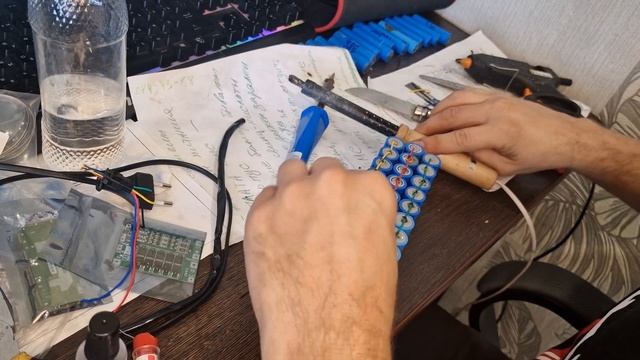 Сборка аккумуляторной батареи 12 в 10 Ач из liion 18650 для солнечной панели