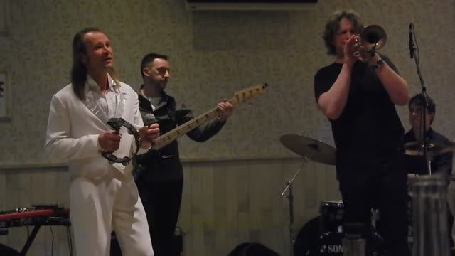 Вместе с Вадимом Эйленкригом и его бэндом