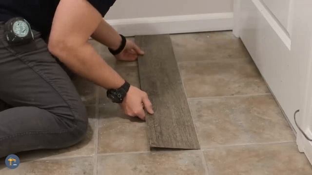 Самоклеящаяся плитка ПВХ на старое покрытие, укладка своими руками