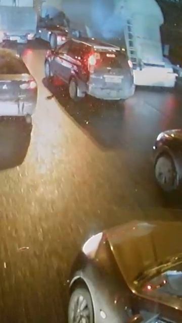 По идее справа никого  #ДТП #авария #ПДД #БДД #дорога #соблюдайПДД #безопасностьнадороге #ГИБДД