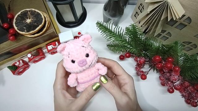 "Коробка с карандашами" - 6 неделя, вяжем что-то розовое.