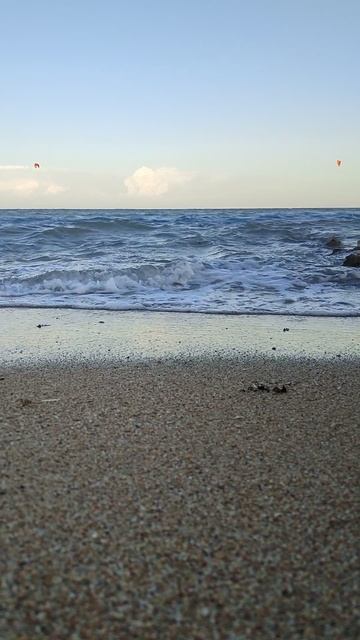 Красное море сегодня бушует