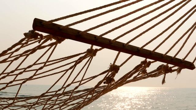 Приляг и расслабься послушай прибой 🌊 Отдохни от суеты этого мира 🧘 Забудь про все сейчас ☀️