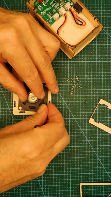 Сборка механического китайского радиоконструктора #радиоигрушки