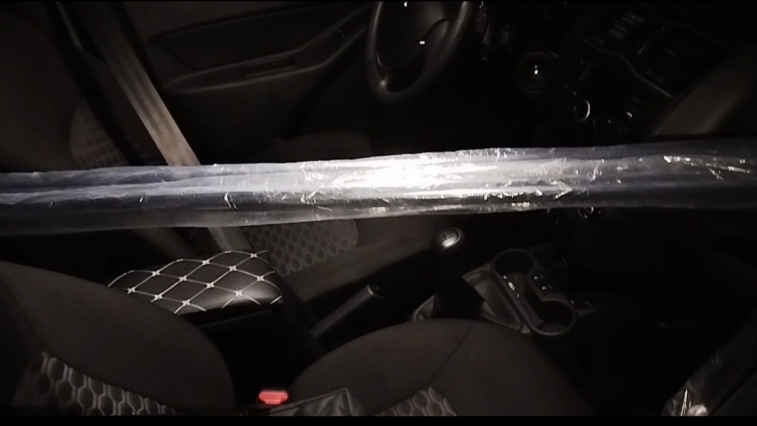 ВАЗ 2190 Лада Гранта. Погрузка 3м труб (мебельных) для перевозки. Вариант размещения в кузове седан