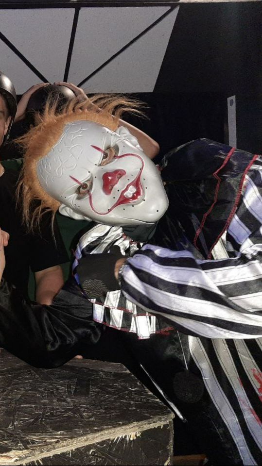 Обыграл, переиграл, уничтожил!)