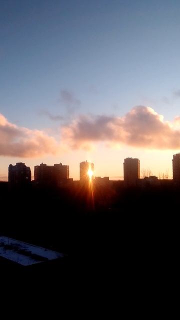 Разноцветное небо на закате