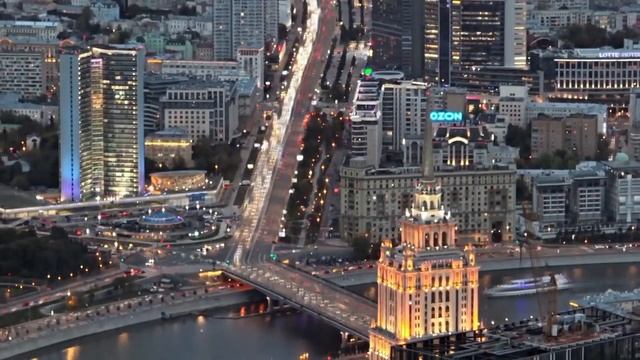 Москва песня-пародия на Вилли Токарева - текст песни Александр Сергеевич Миронов, поёт нейросеть