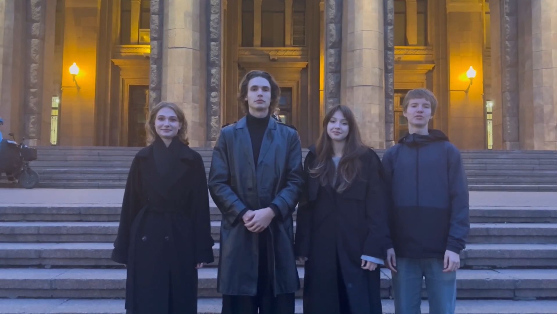 Ученики ФМШ поздравляют с Днём учителя