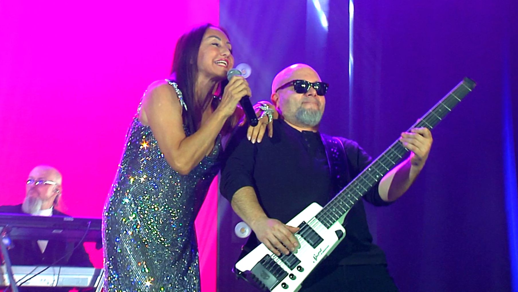 Афина "Счастье - это я" (муз. С. Шанс, сл. С. Лапин)