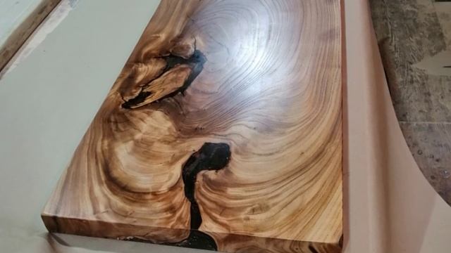 Столешница малая на кухню из слэба карагача.