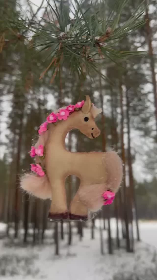 Кофейные лошадки. Обзор работы.