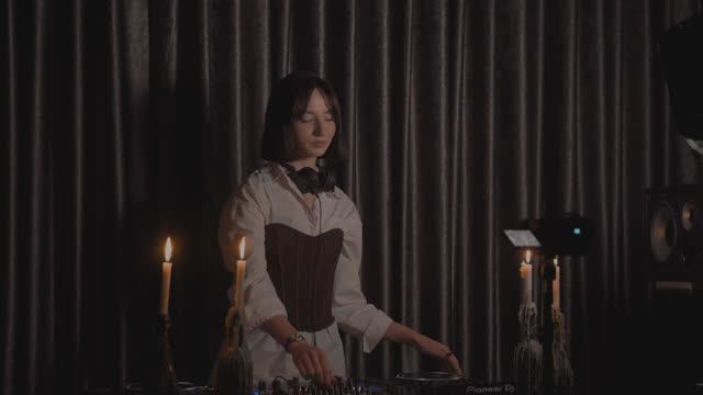 KRISTEN KROFT - Live Dj set   HomeCast, Groove Mix. Tech House  Indie Dance