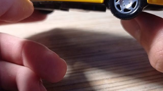 LADA RPIORA ТАКСИ   от тойруса масштаб 1:36