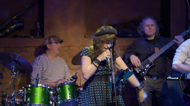 Vivre la vie (Kelly Joyce Cover) // Группа "Елисейские поля"