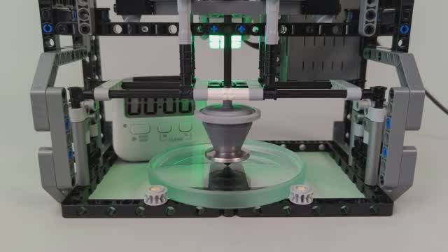 Этот волчок вращается ВЕЧНО