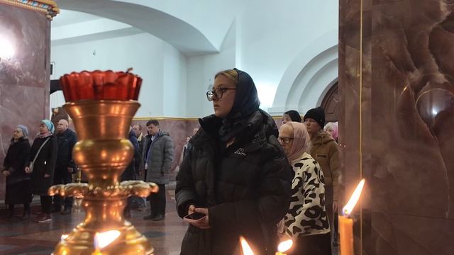 Божественная литургия в Успенском соборе Ярославля