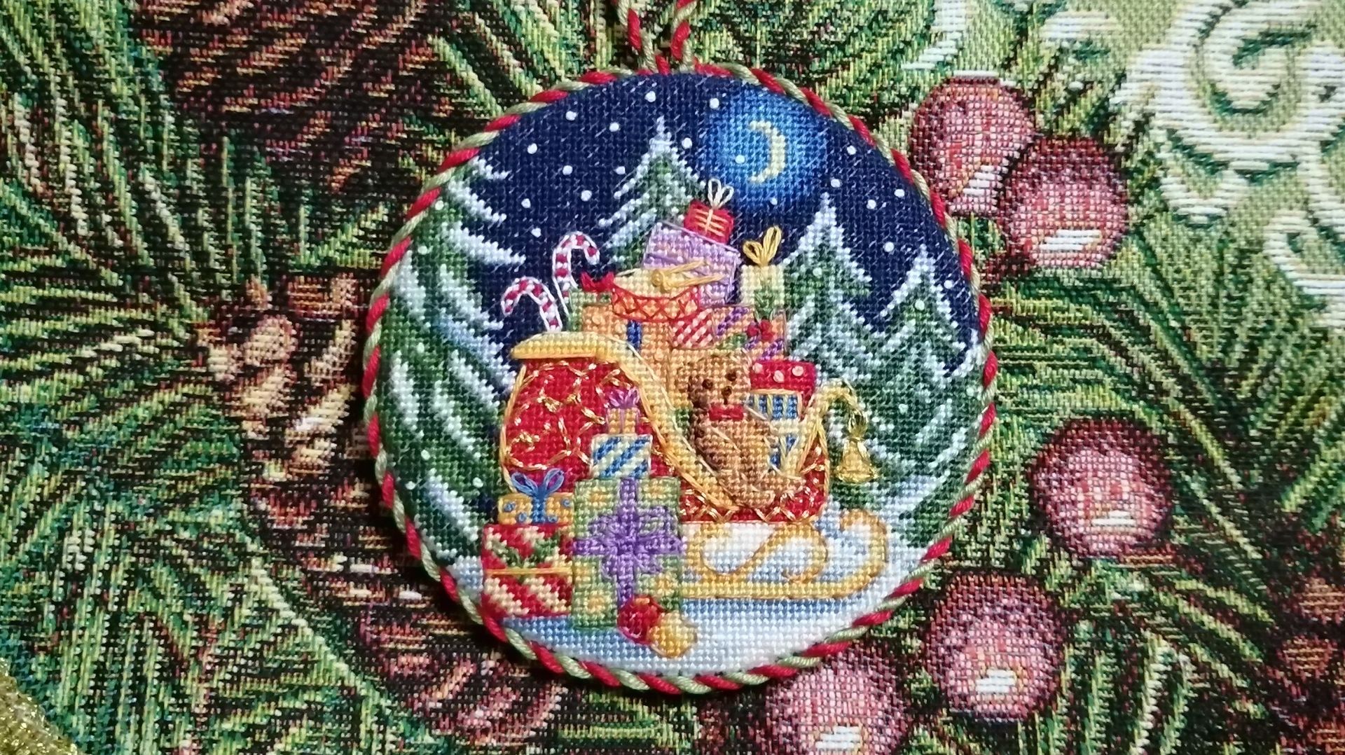 Елочная игрушка "Праздничные сани" (PANNA, IG-7388): от обзора набора до готовой работы